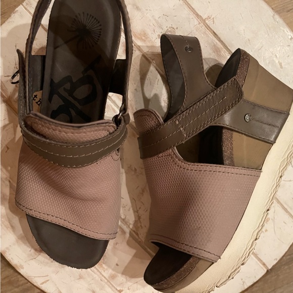 OTBT | Shoes | Otbt Waypoint Wedge Sandal | Poshmark